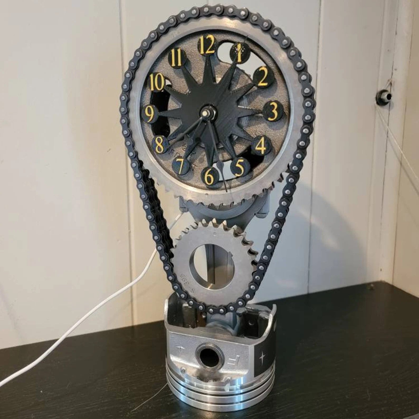 Chevy Big Block - Motorized Rotating Gear Clock