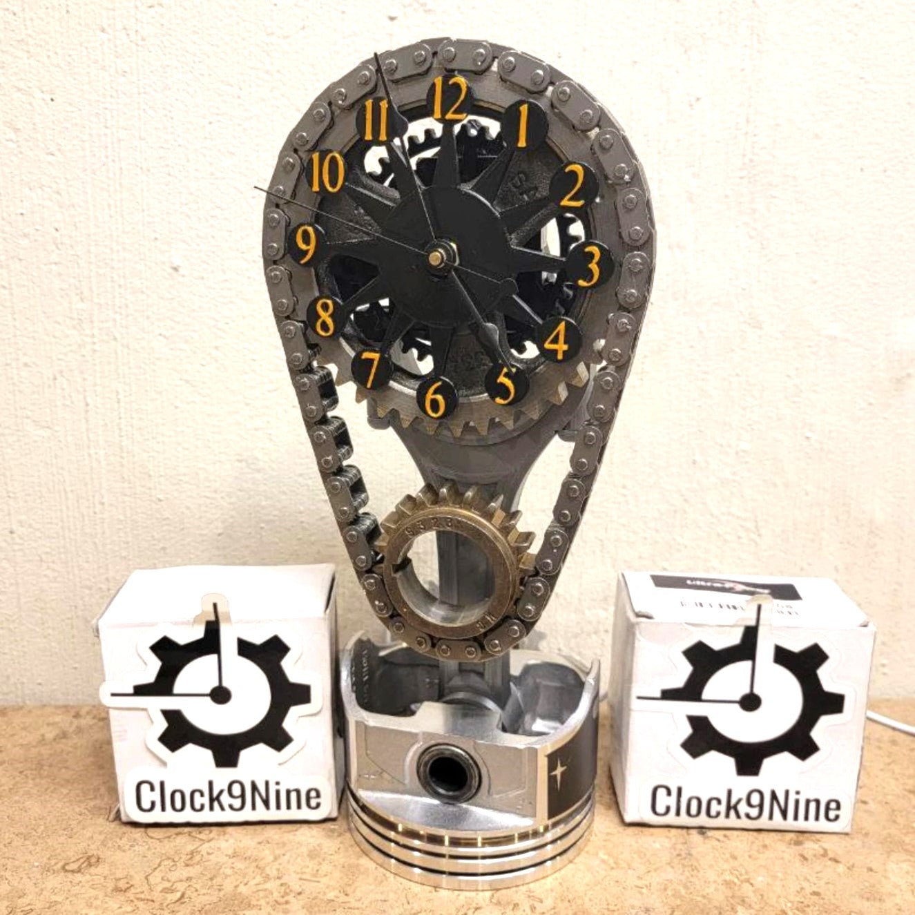 Buick "Nailhead" V8 - Motorized Rotating Gear Clock